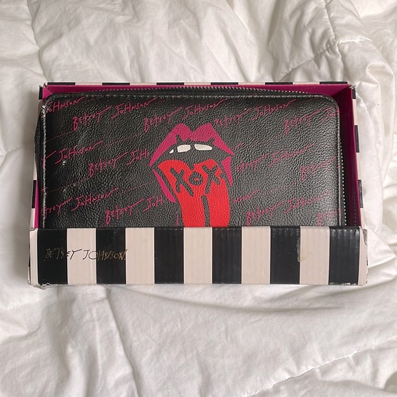Betsey Johnson | Bags | Betsy Johnson Xox Walletclutch | Poshmark